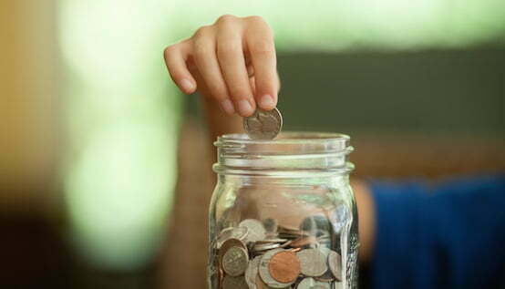 Ghid pentru economii in Bucuresti - Mama si sotie